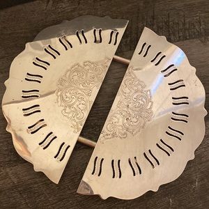 Oneida | Dining | Vintage Oneida Silversmiths Round Pierced Scrolled ...